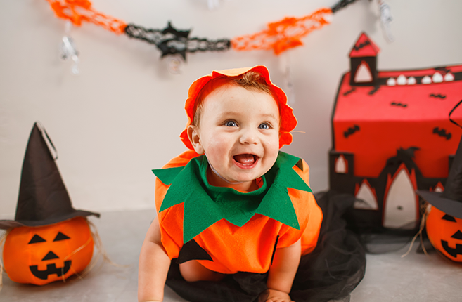 Huit idées pour rendre le premier Halloween spécial de votre bébé